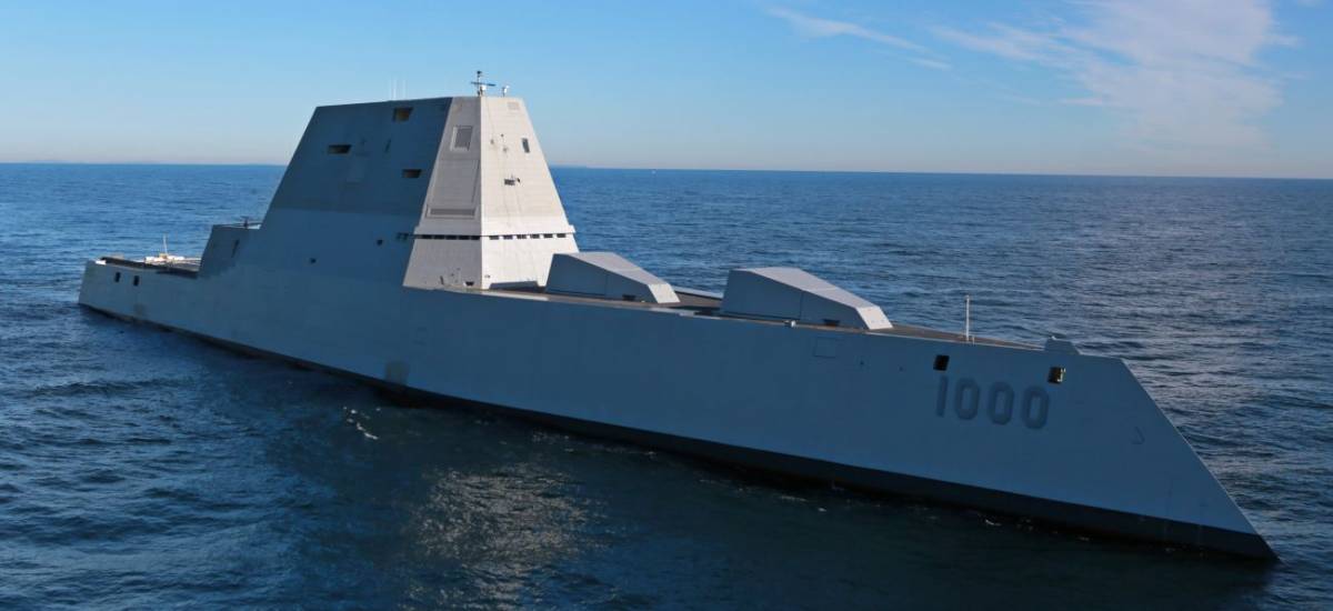 Le super-destroyer furtif américain débute ses essais en mer | Mer et ...