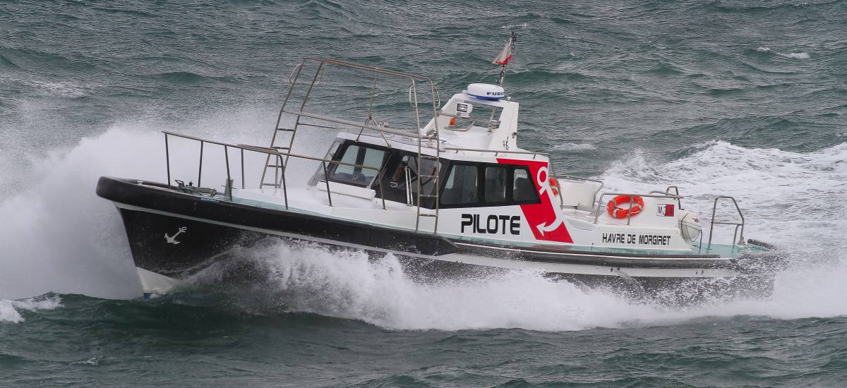 Une nouvelle vedette et un ponton rénové pour les pilotes marseillais ...