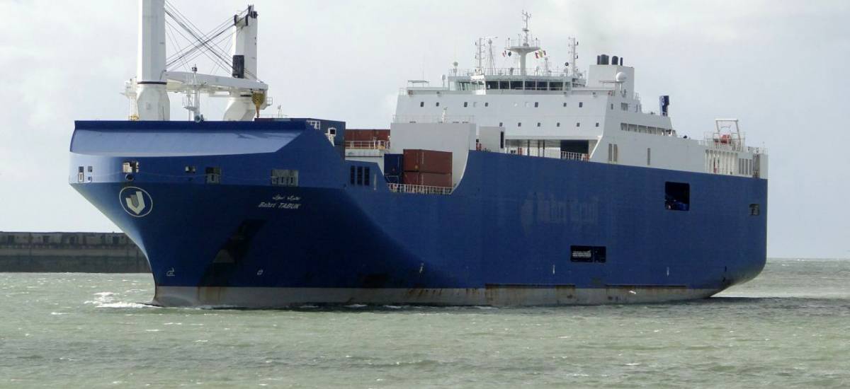 Fos : le Bahri Tabuk a chargé une sous-station électrique | Mer et Marine