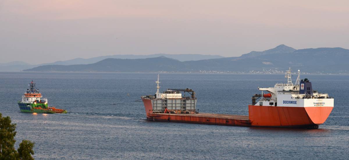 Fin de carrière pour le semi-submersible Transporter de Dockwise | Mer ...