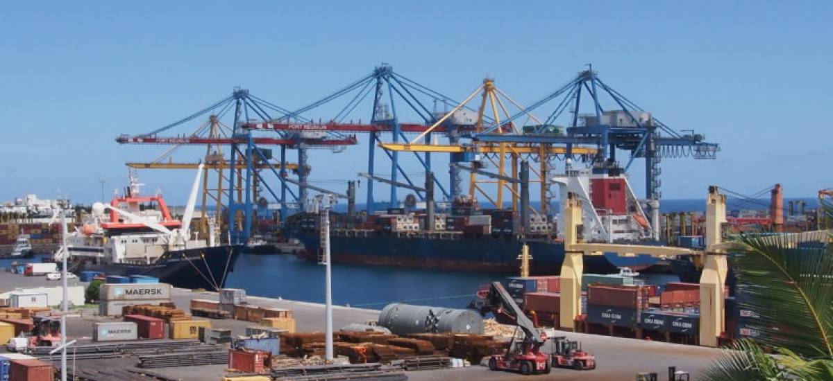 La Réunion: la région veut prioriser les trafics portuaires | Mer et Marine