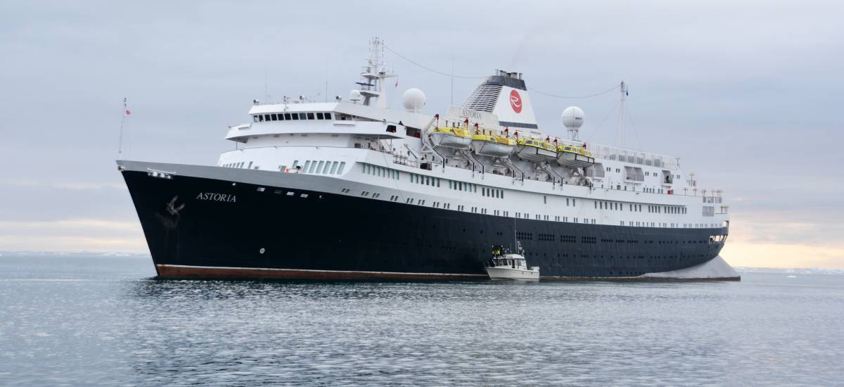 L’Astoria remis aux enchères, probablement pour la dernière fois | Mer ...
