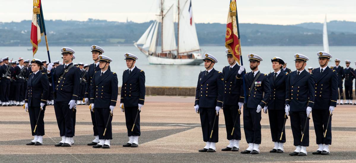 L’Ecole navale va acquérir un nouveau voilier « emblématique » | Mer et ...