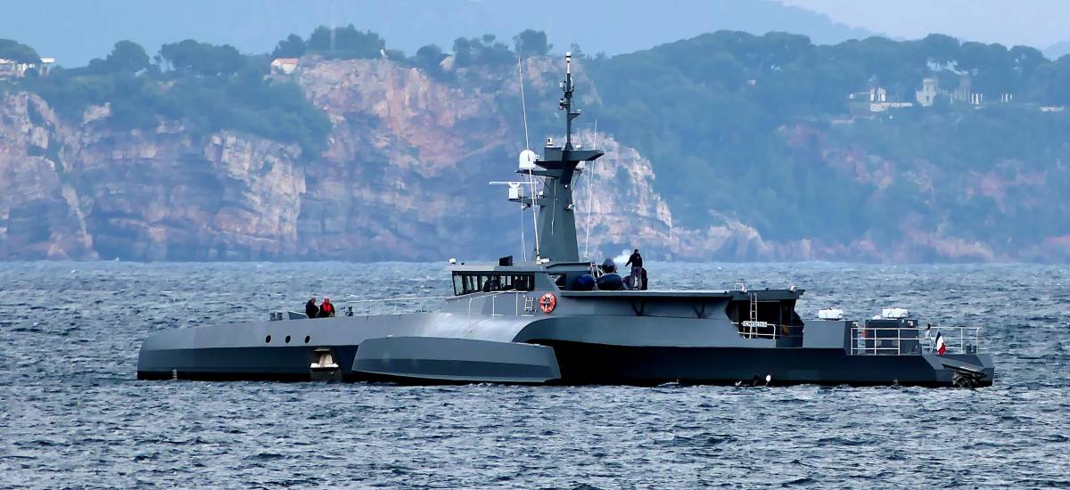 CMN livre un premier patrouilleur trimaran à l’Angola | Mer et Marine