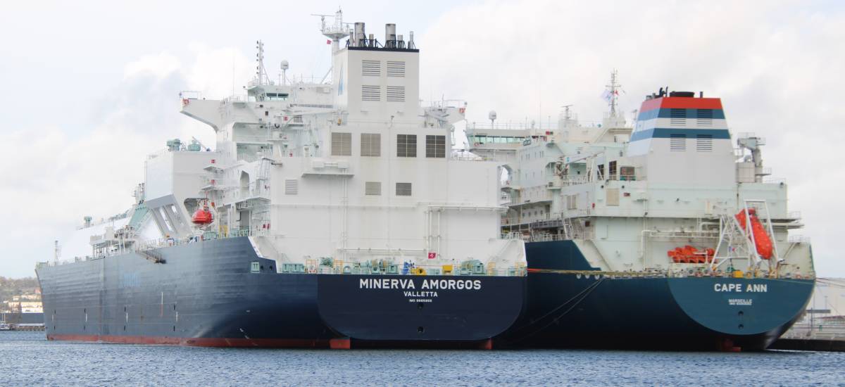 Le Havre : premier transbordement de GNL vers le FSRU Cape Ann | Mer et Marine