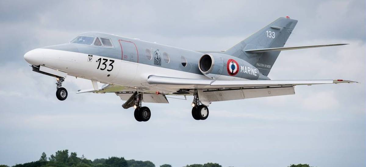 Aéronautique navale : le processus de remplacement des Falcon 10 débute ...