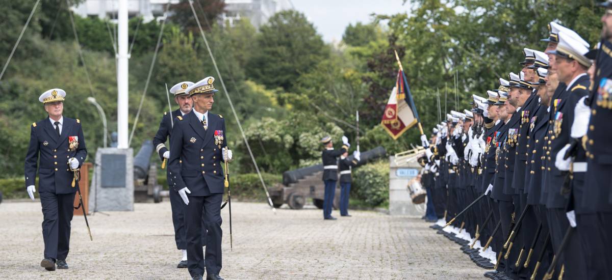 Un nouvel amiral pour les forces sous-marines françaises | Mer et Marine