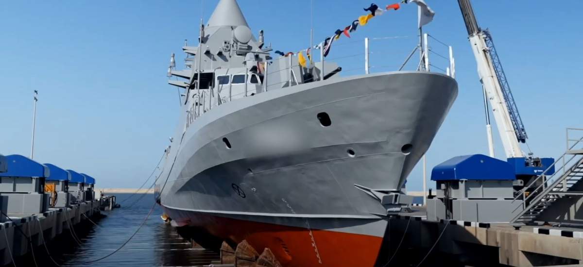 ADSB lance le premier patrouilleur lance-missiles émirati du type Falaj ...