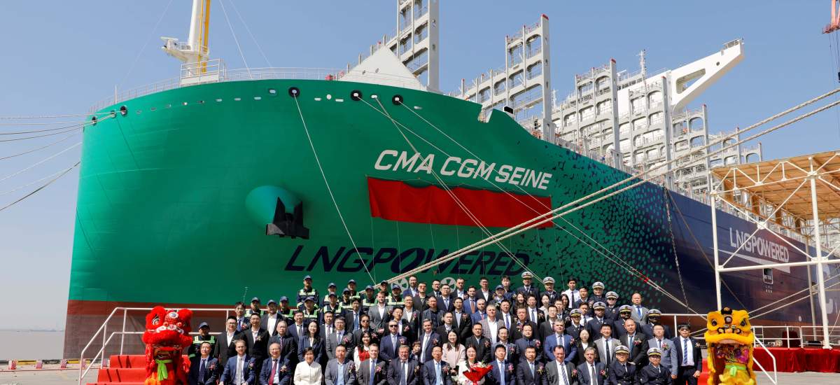 CMA CGM prend livraison d’un nouveau porte-conteneurs géant de près de ...