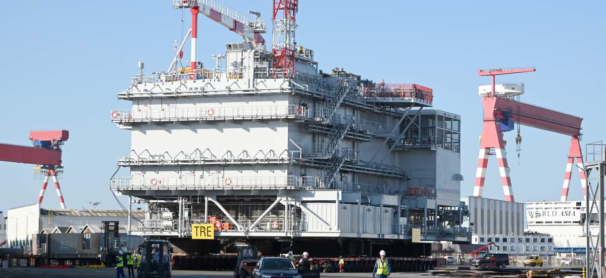 Parc éolien de Dieppe – Le Tréport : le topside de la sous-station prêt ...