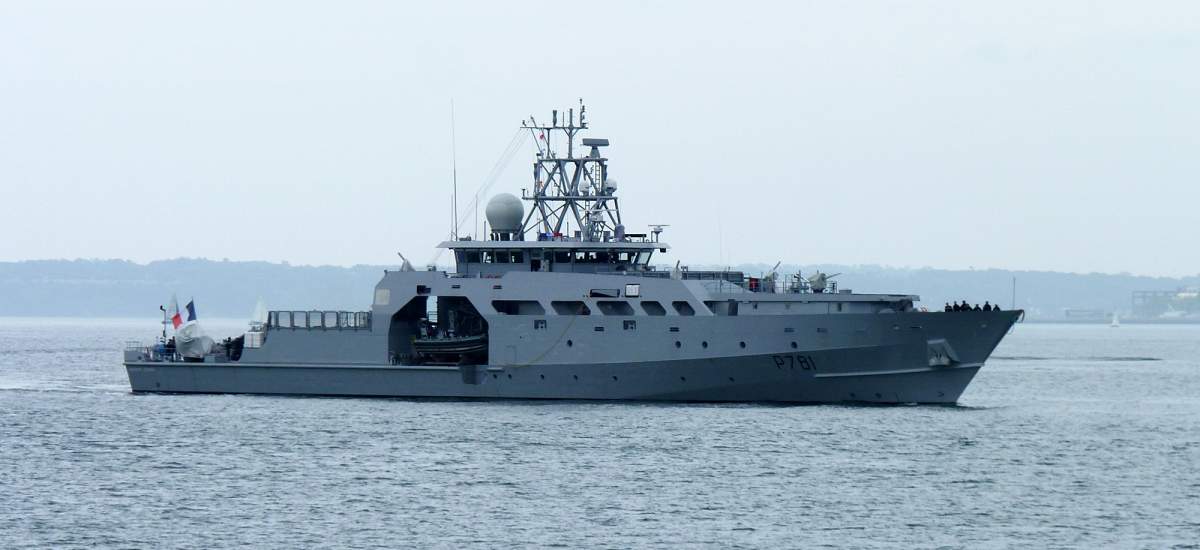 POM : le patrouilleur Auguste Techer en partance pour La Réunion | Mer ...