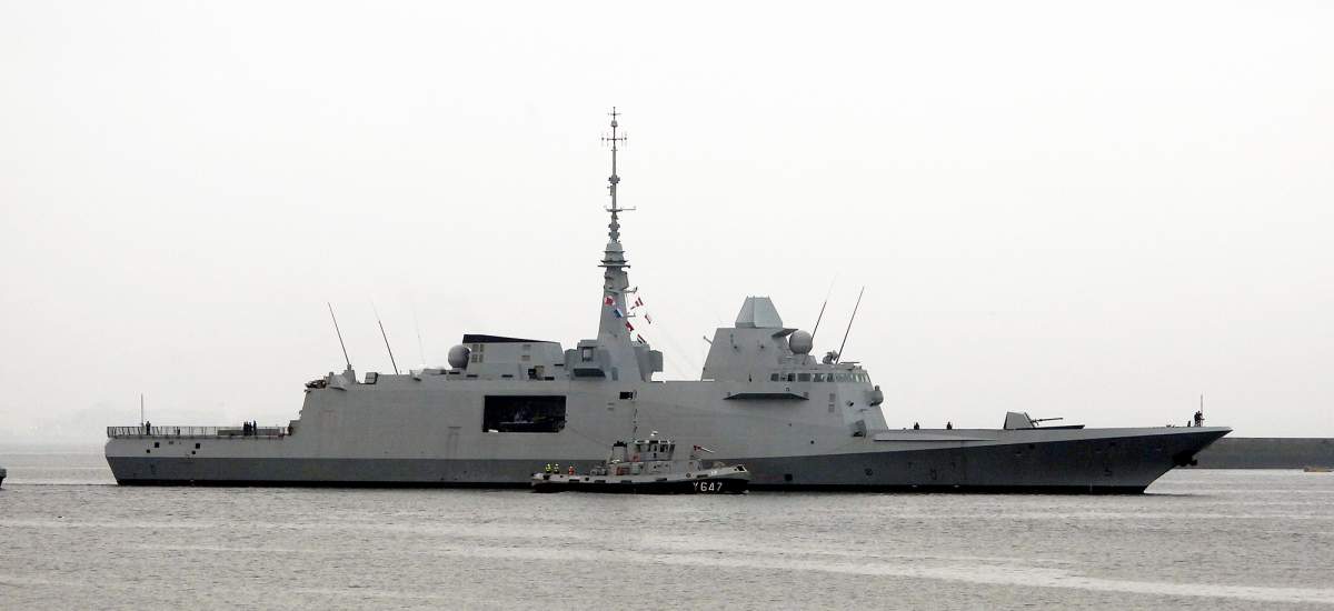 Une première FREMM brestoise équipée d’une conduite de tir radar STIR 1 ...