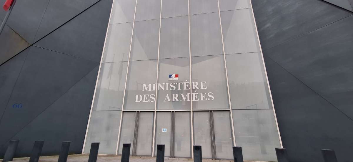 La France désigne l’intelligence artificielle de défense comme intérêt ...