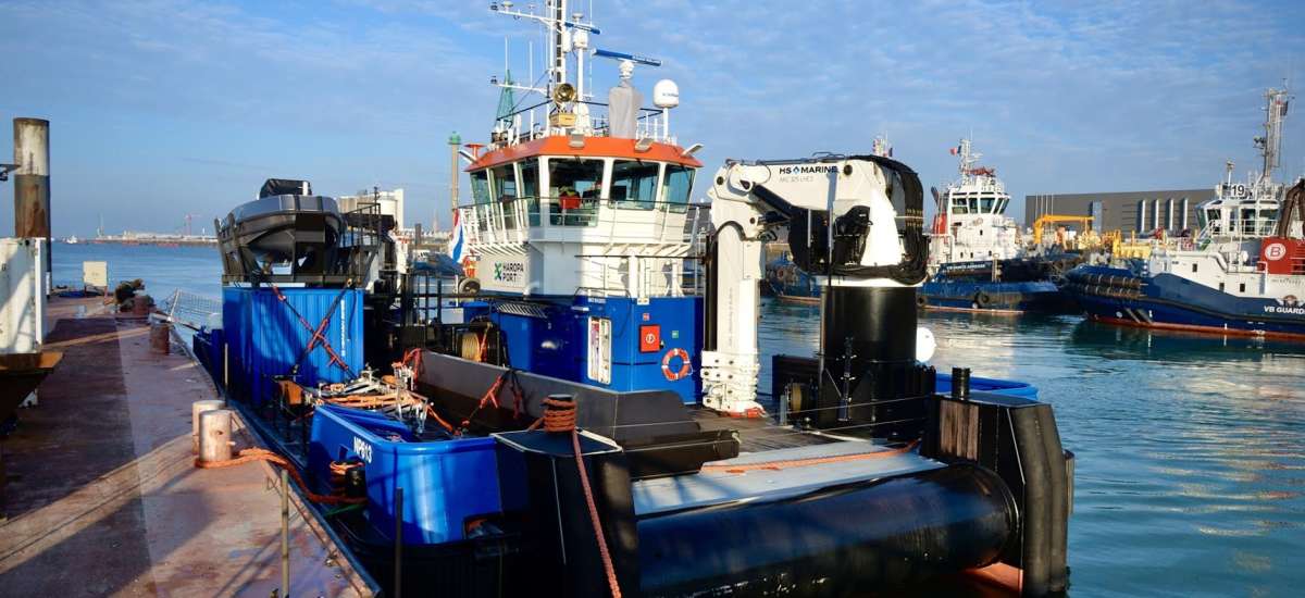 Le navire multifonctions Qui qu’en Grogne rejoint la flotte du port de ...