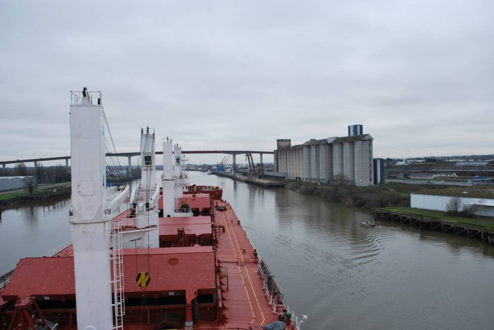 De Saint-Nazaire à Nantes : 40 milles avec les pilote de Loire | Mer et ...