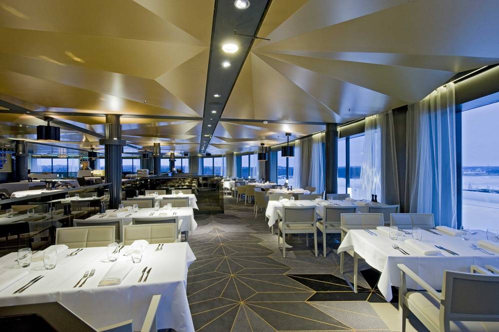 STX Finland livre le premier grand ferry doté d’une propulsion au GNL ...