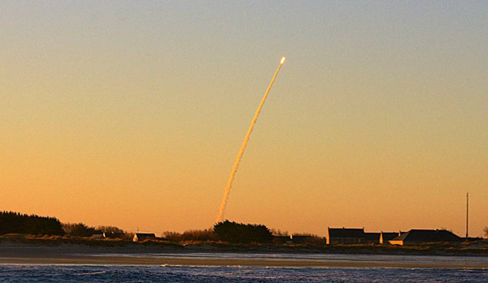 Un tir de missile M51 en préparation | Mer et Marine