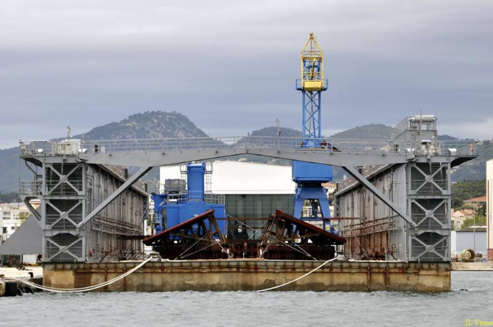 Toulon : Le dock de déconstruction des vieilles coques est arrivé | Mer ...