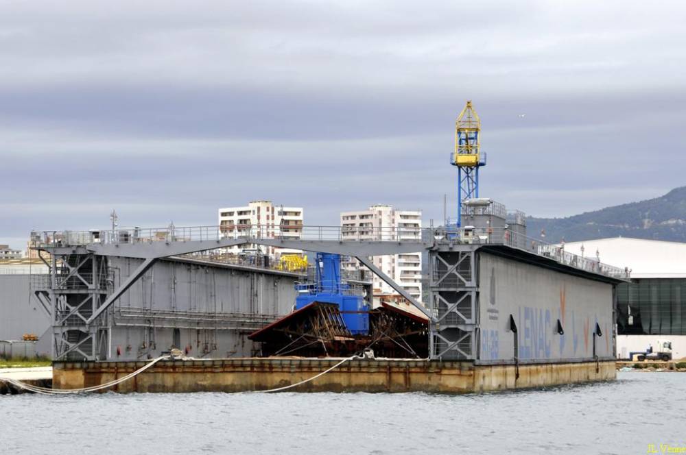 Toulon : Le dock de déconstruction des vieilles coques est arrivé | Mer ...