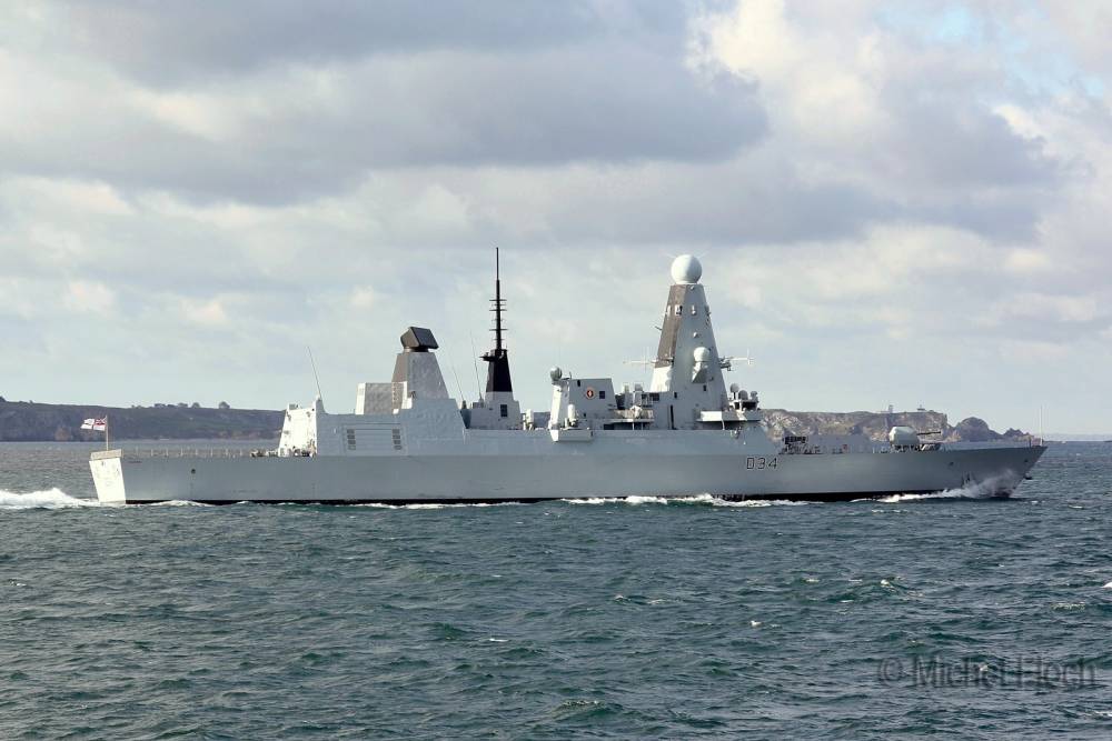 Un destroyer britannique du type Daring à Brest | Mer et Marine
