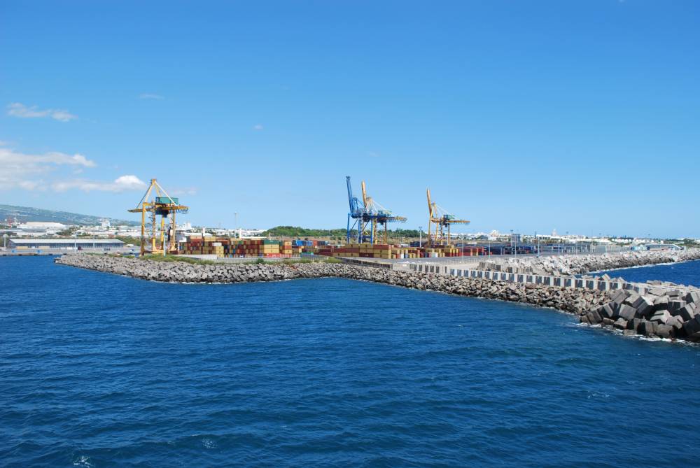 La Réunion accueille son plus gros porte-conteneurs | Mer et Marine