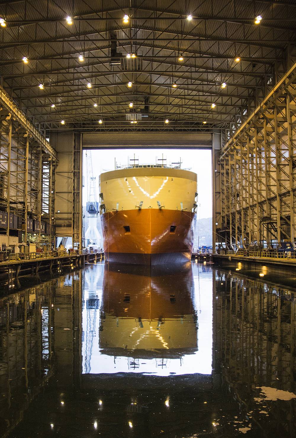 Ulstein lance le plus gros navire de son histoire | Mer et Marine