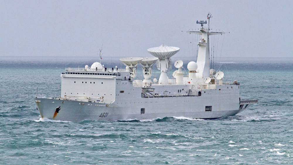 Le BRF Jacques Chevallier en rade de Brest | Mer et Marine