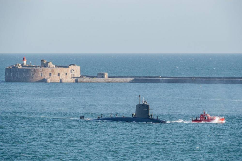 Le Saphir a rejoint Cherbourg pour y être désarmé puis démantelé | Mer ...