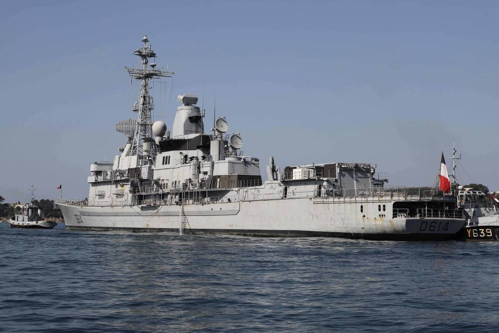 Le Cassard dépouillé de ses équipements | Mer et Marine