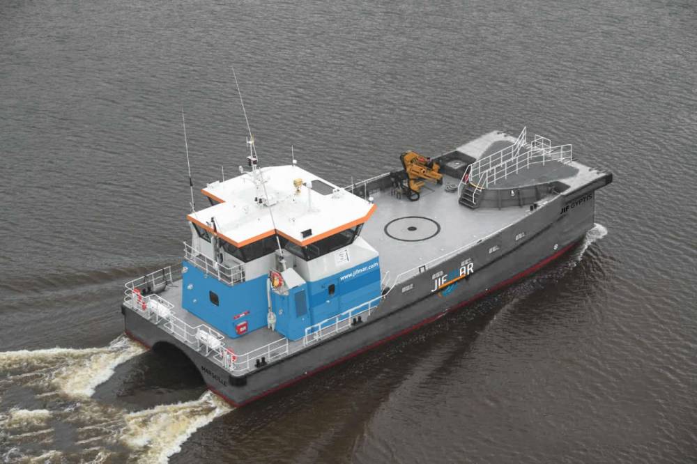 Jifmar achète deux navires et renouvelle les moyens DGA | Mer et Marine