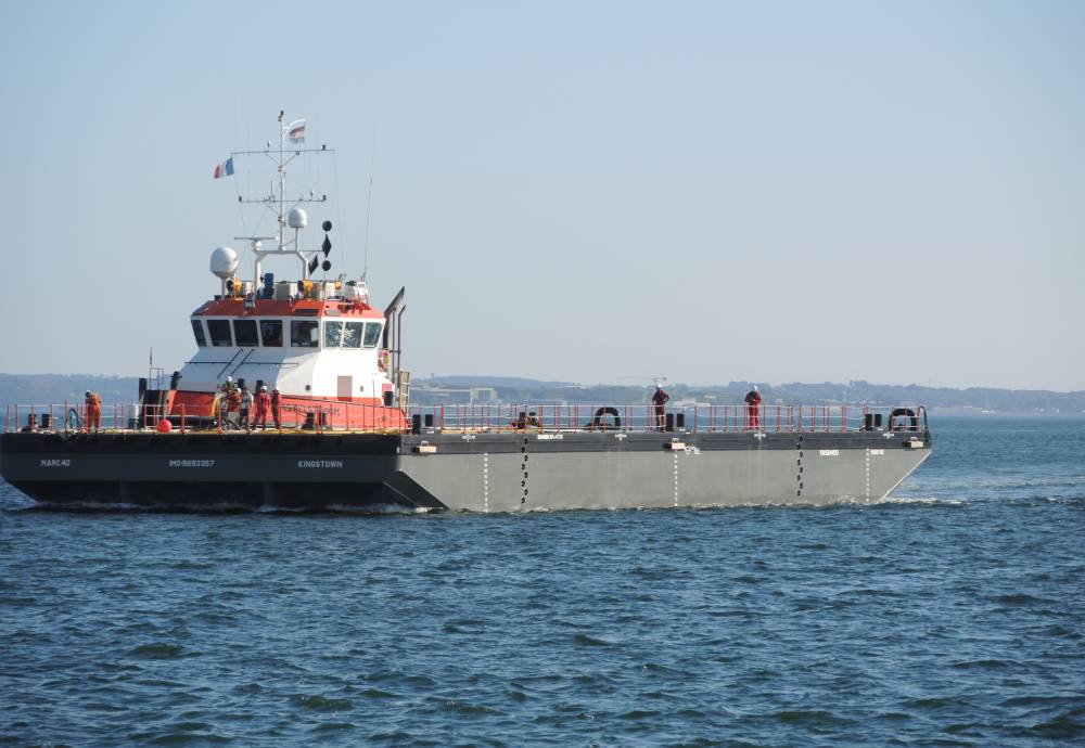Une nouvelle barge pour Marc S.A. et les lamaneurs de Brest et Roscoff ...