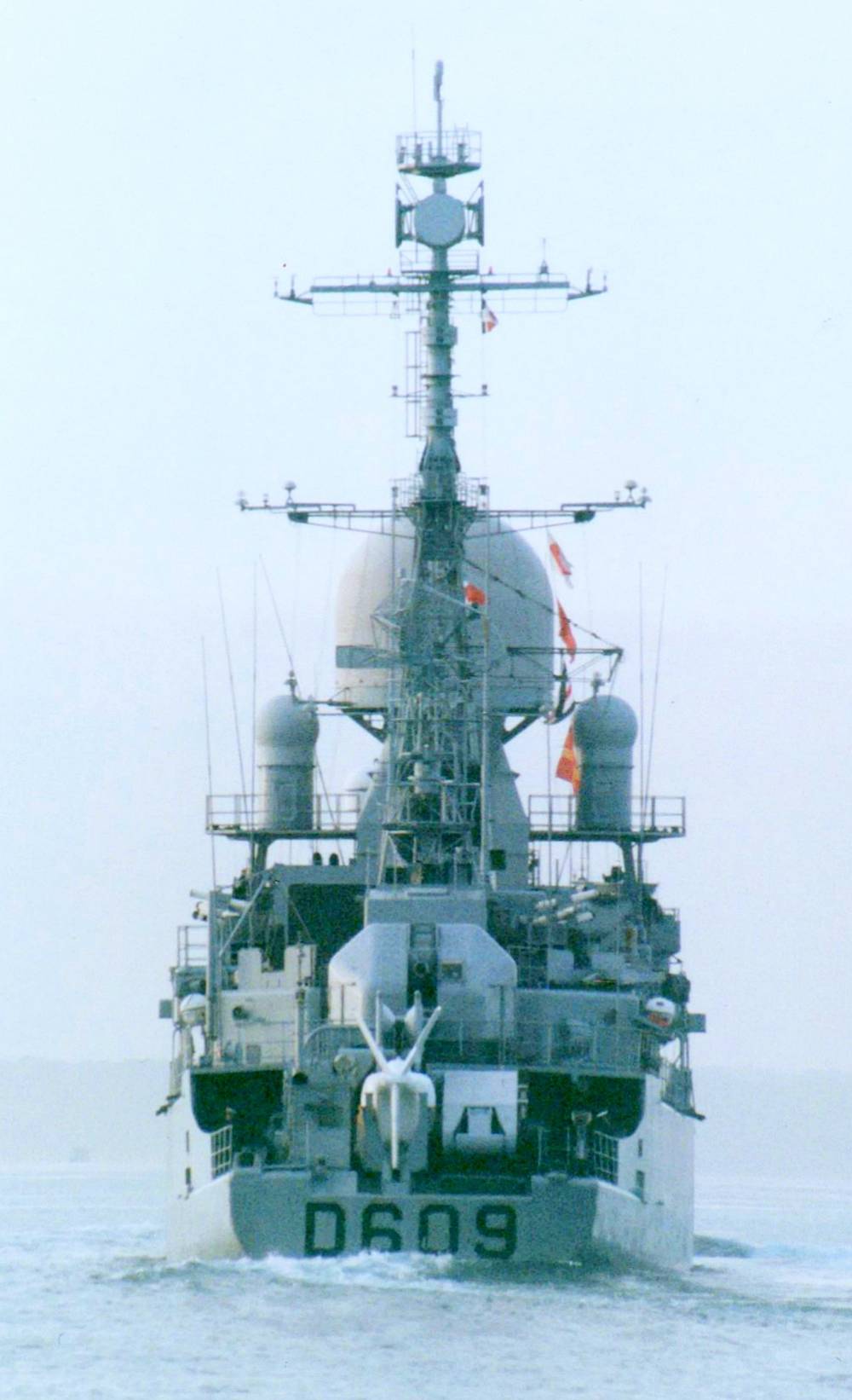 Plongée dans les archives : l'Aconit, unique frégate anti-sous-marine ...