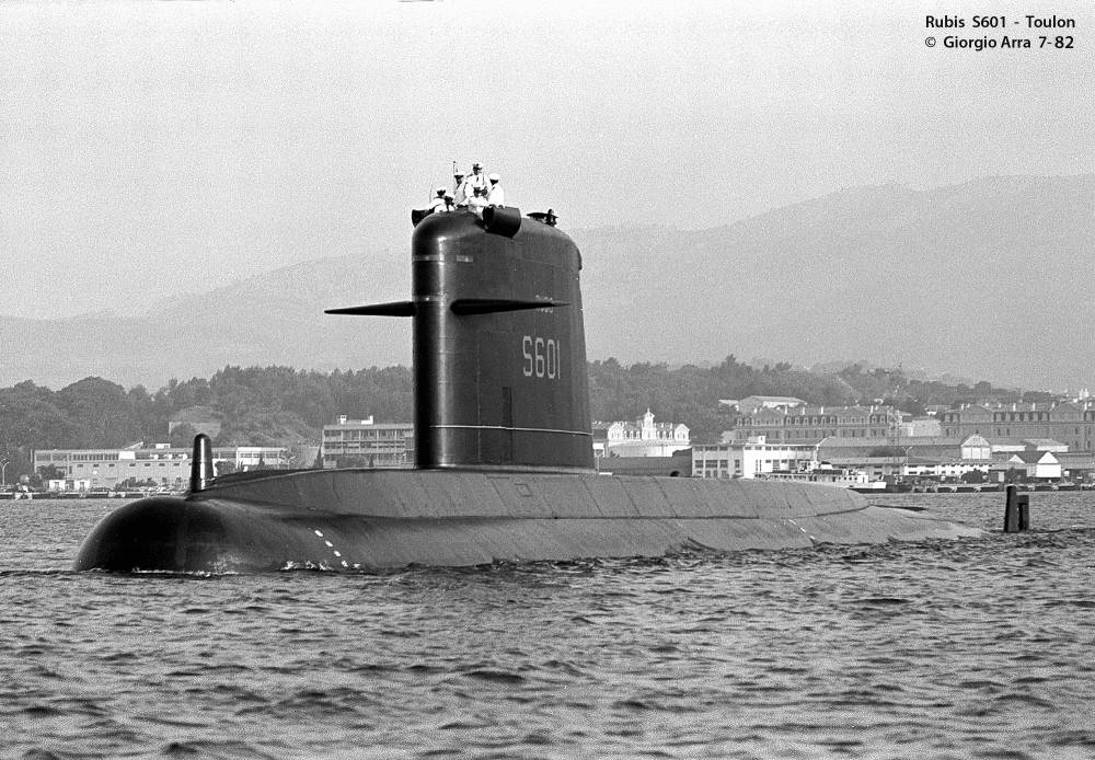 SNA Rubis : dernière prise de commandement et ultime mission avant ...