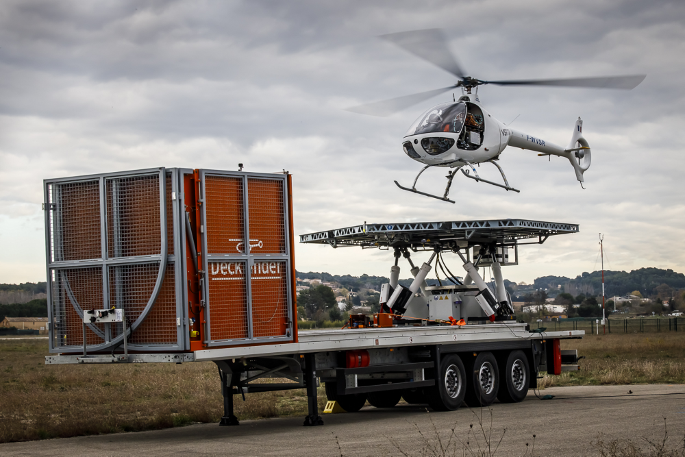 Le drone VSR700 achève des essais sur plateforme mobile | Mer et Marine