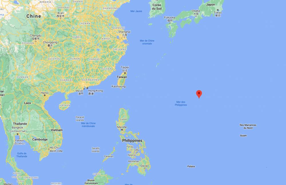 L'Emeraude et la Seine évoluent jusqu'en mer des Philippines | Mer et ...