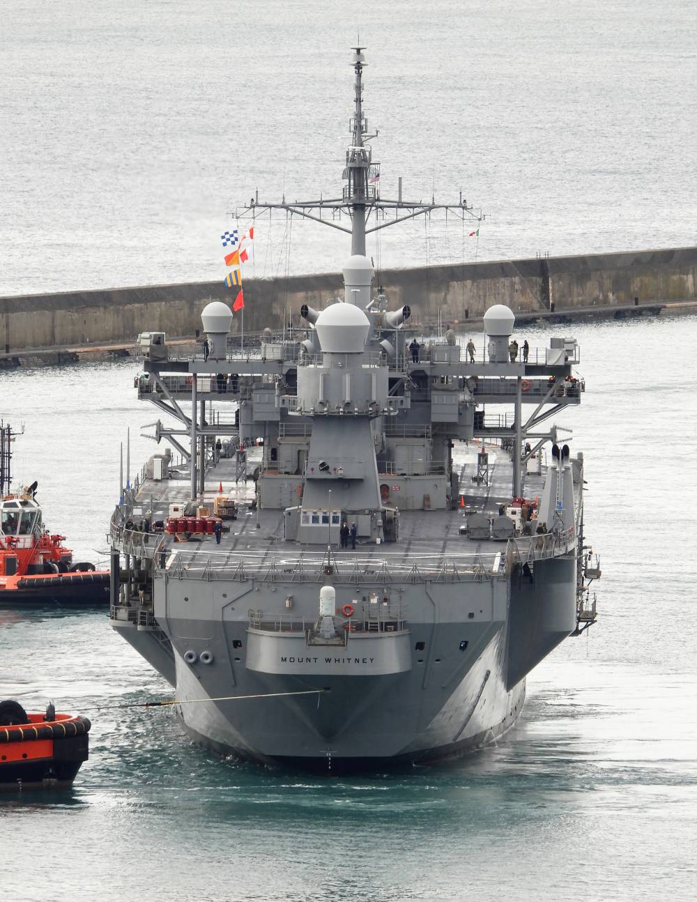 L’USS Mount Whitney sort d’arrêt technique à Gênes | Mer et Marine