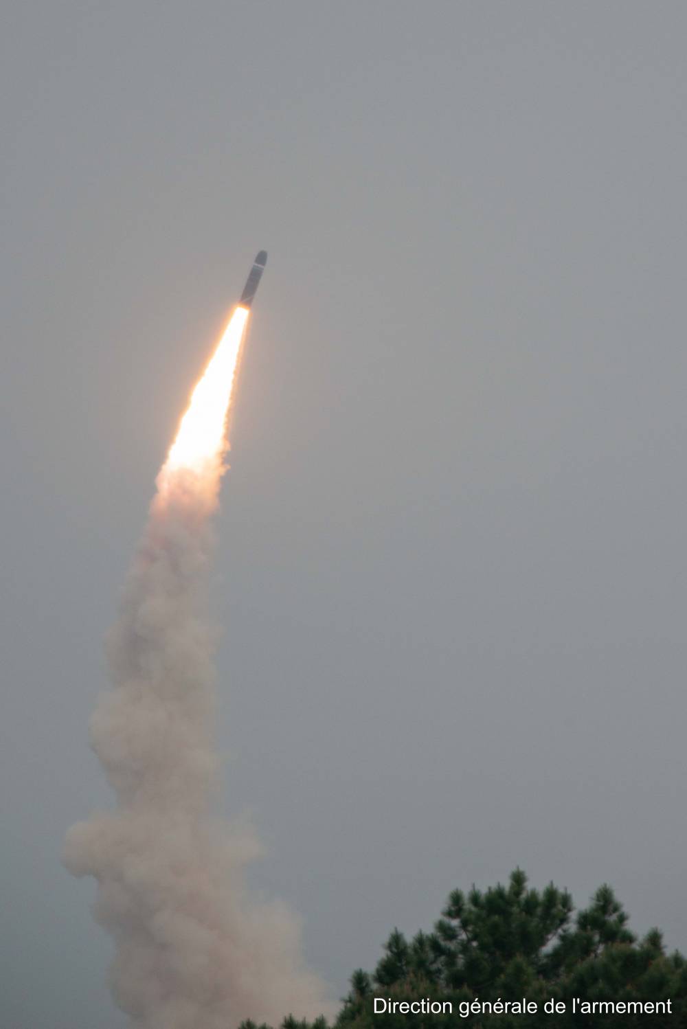 La DGA tire un M51 depuis son centre de Biscarrosse | Mer et Marine