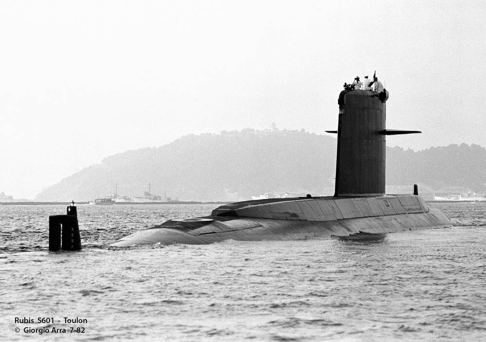 SNA Rubis : dernière prise de commandement et ultime mission avant ...