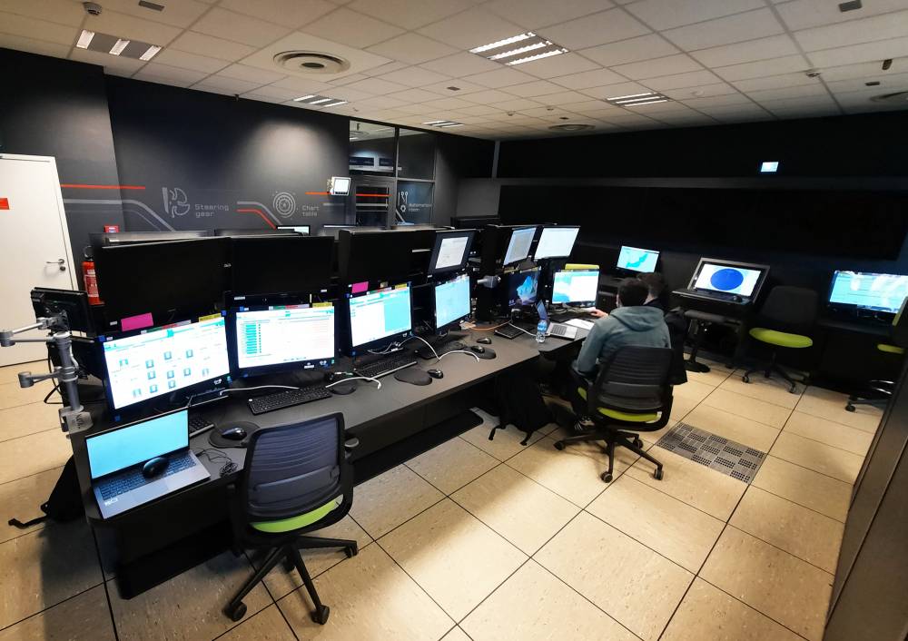 Reportage vidéo : sur le chantier des frégates de défense et d ...