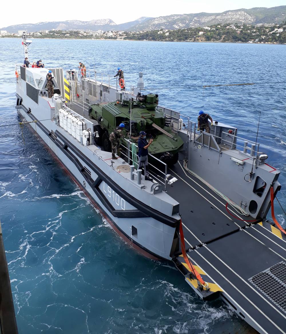 La flottille amphibie fête ses 30 ans | Mer et Marine