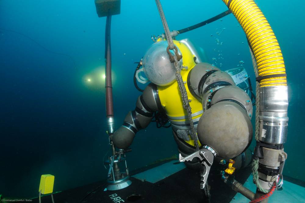 Sauvetage de sous-marins : le Newtsuit n’est plus en service dans la ...