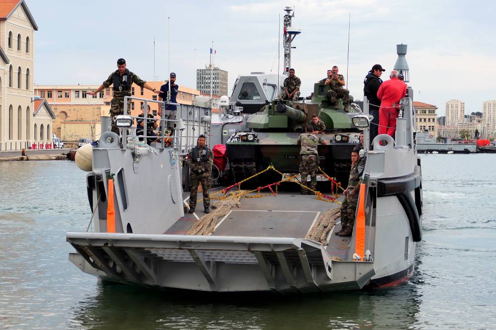 Marine nationale : deux EDAS mis en service, les suivants en ...