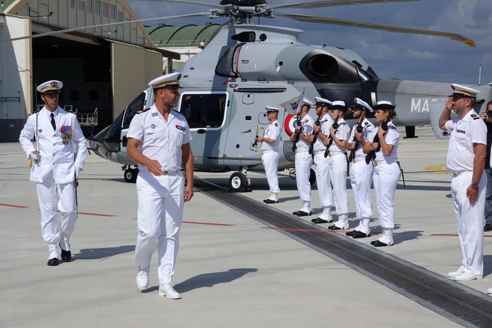 En images : la cérémonie de livraison du premier H160 sur la BAN d’Hyères | Mer et Marine