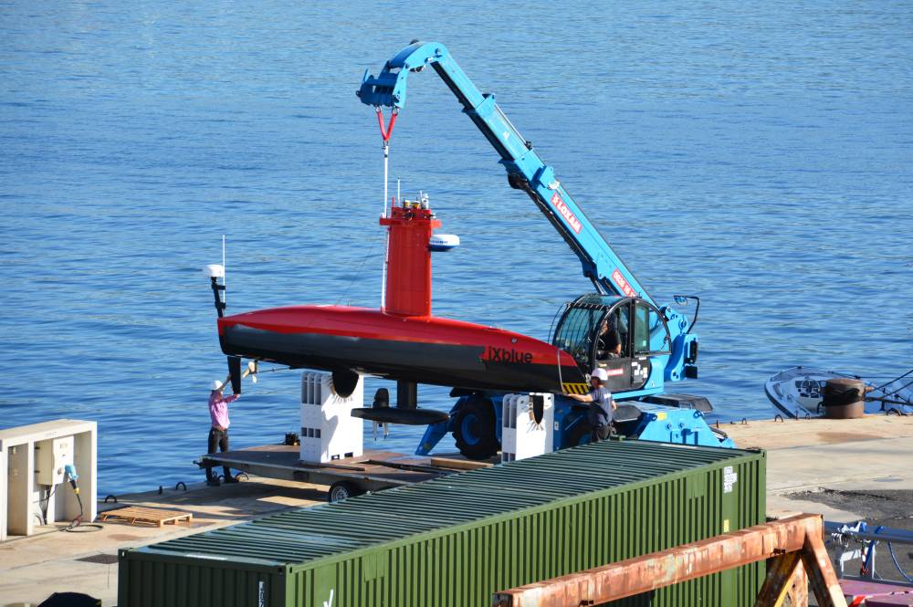 iXblue : le drone de surface DriX pour communiquer avec les engins sous ...