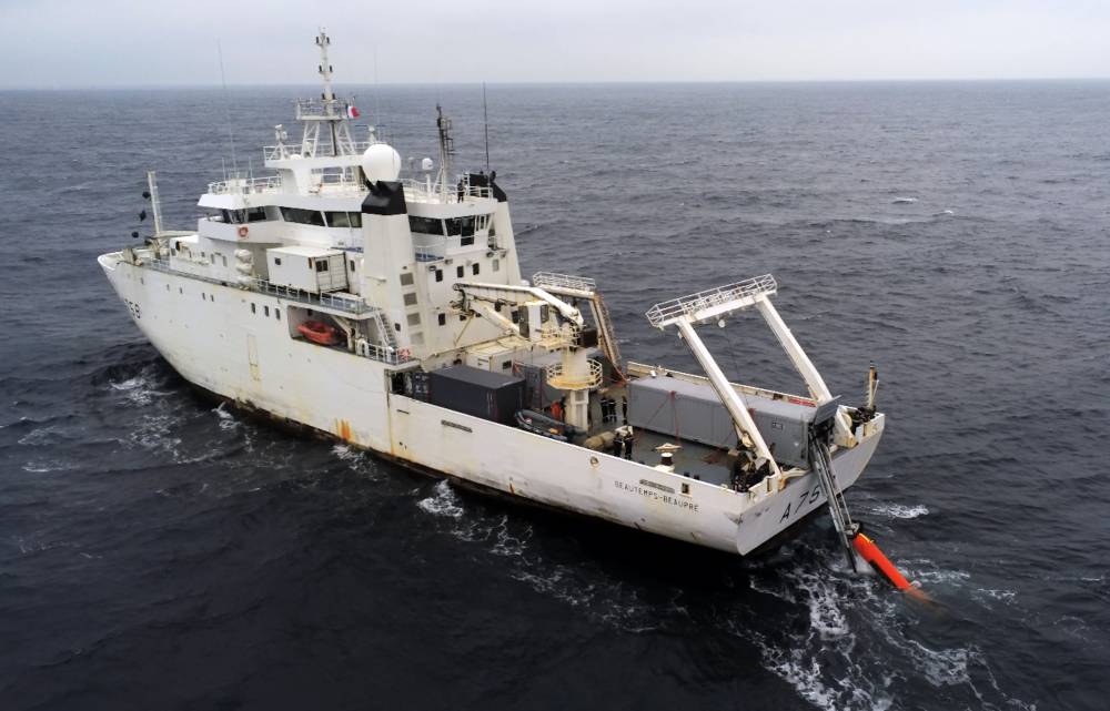 Maîtrise des grands fonds : la Marine nationale teste le ROV Victor ...