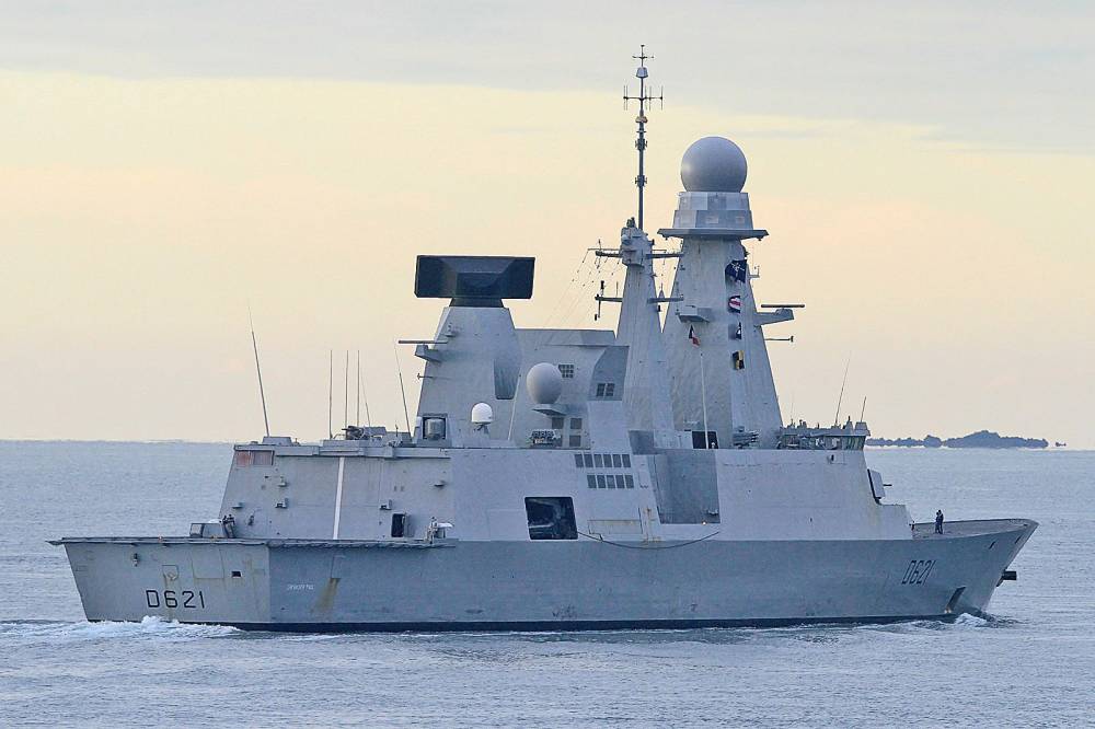 La frégate Chevalier Paul passe par Brest avant de rentrer à Toulon ...