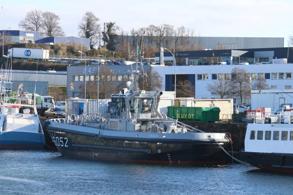 La base navale de Brest réceptionne son premier remorqueur du type RP ...