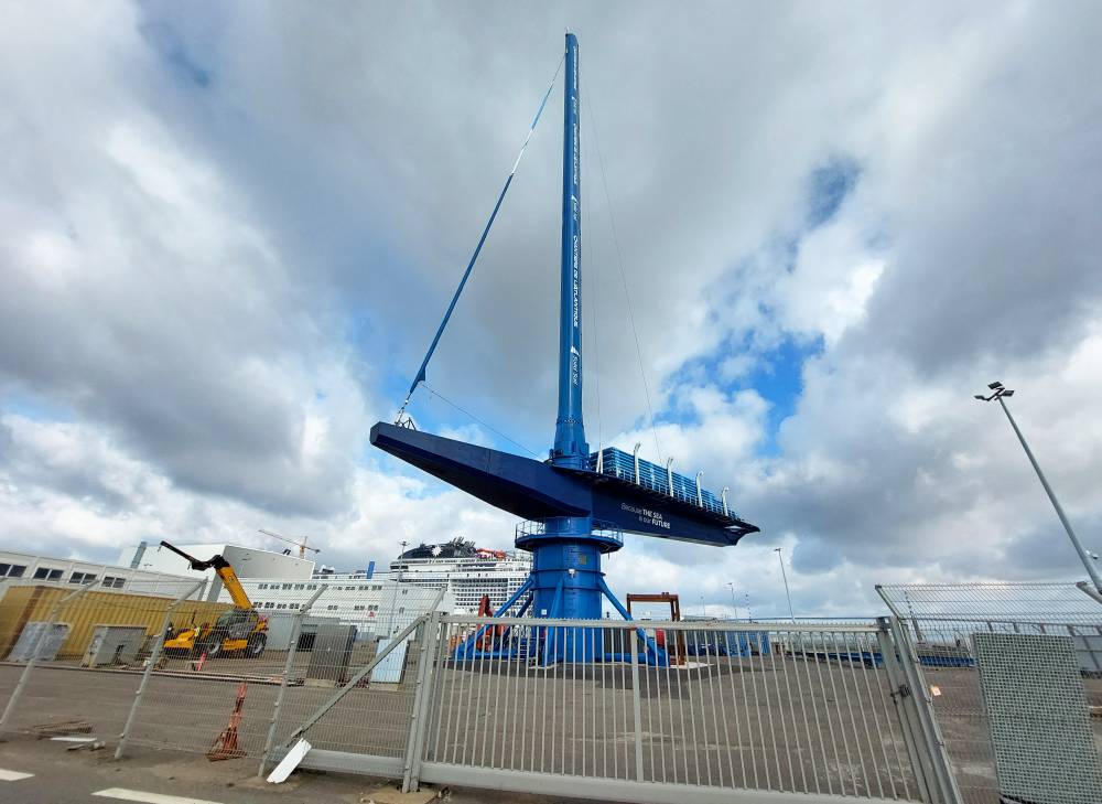 Saint-Nazaire : la voile Solid Sail prête à être déployée | Mer et Marine