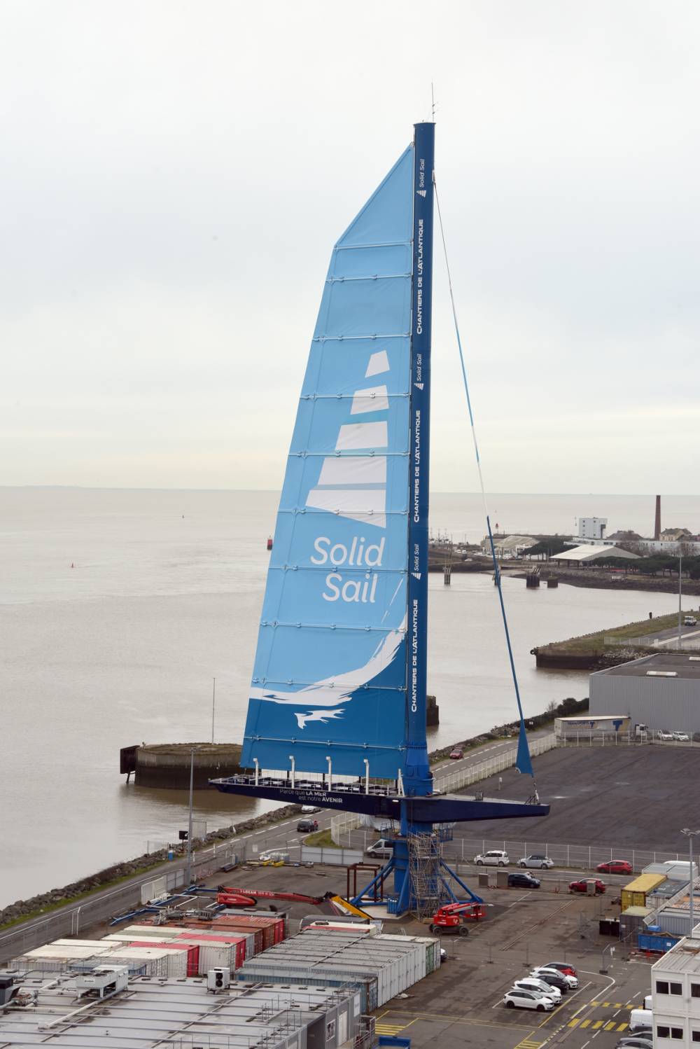 Les Chantiers de l’Atlantique déploient la voile rigide Solid Sail ...