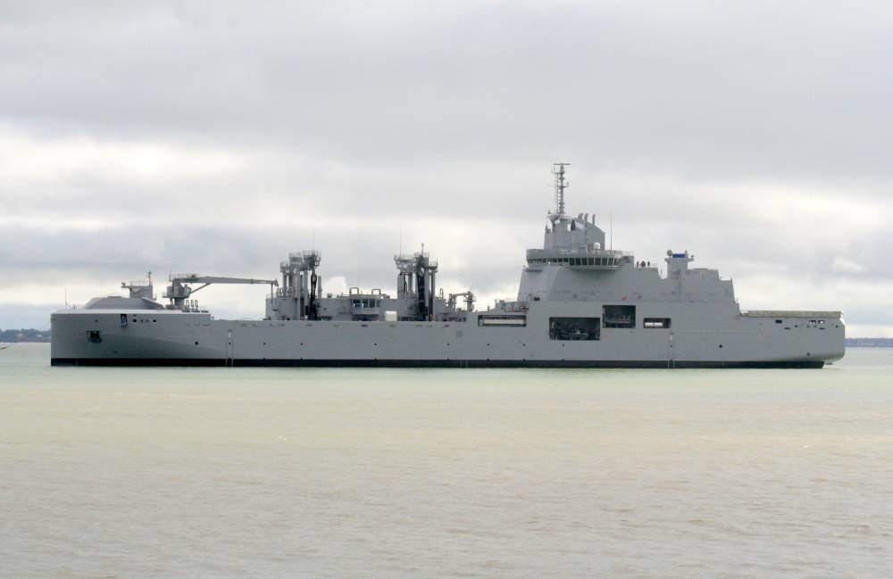 Le BRF Jacques Chevallier perd à son tour ses marquages de coque | Mer ...